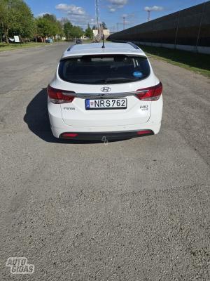 Hyundai i40 2011 Mažeikiai, ar dzinēja tilpumu 1.70 L un nobraukumu 328 tūkst. km par 3800 €, foto 5 vietnē AUTOMOTO.COM.LV