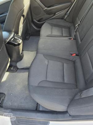 Hyundai i40 2011 Mažeikiai, ar dzinēja tilpumu 1.70 L un nobraukumu 328 tūkst. km par 3800 €, foto 12 vietnē AUTOMOTO.COM.LV