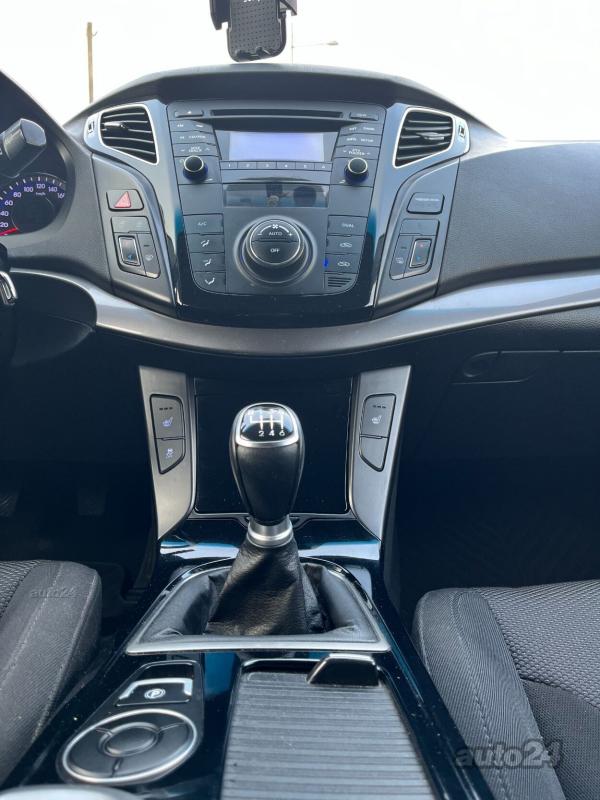 Hyundai i40 2012 Rīga, ar dzinēja tilpumu 1.70 L un nobraukumu 229 tūkst. km par 3999 €, foto 11 vietnē AUTOMOTO.COM.LV