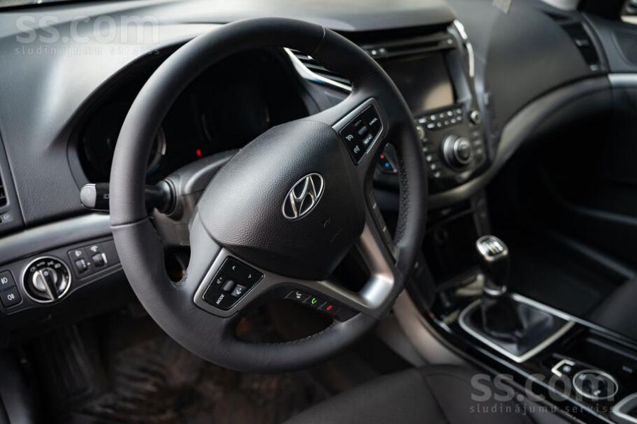 Hyundai i40 2012 Rīga, ar dzinēja tilpumu 1.70 L un nobraukumu 257 tūkst. km par 3800 €, foto 16 vietnē AUTOMOTO.COM.LV