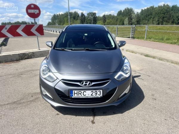Hyundai i40 2012 in Vilnius, with an engine capacity of 1.70 L and mileage of 309 thousand km for 3750 €, photo 2 on AUTOMOTO.COM.LV