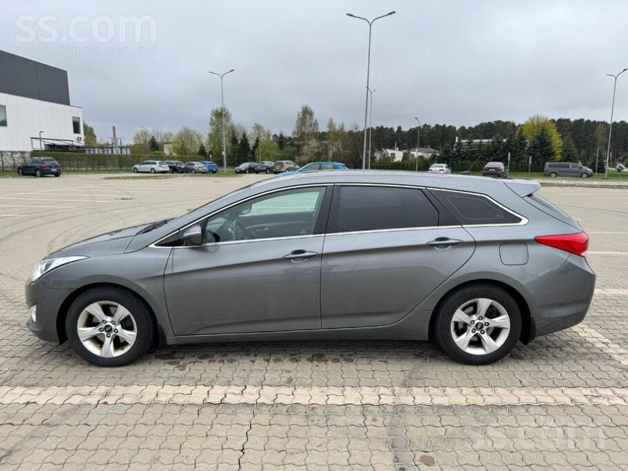 Hyundai i40 2013 Rīga, ar dzinēja tilpumu 1.70 L un nobraukumu 266 tūkst. km par 4500 €, foto 2 vietnē AUTOMOTO.COM.LV