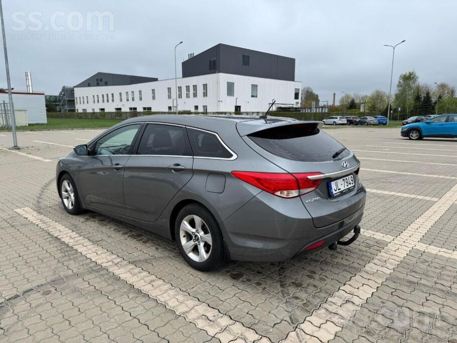 Hyundai i40 2013 Rīga, ar dzinēja tilpumu 1.70 L un nobraukumu 266 tūkst. km par 4500 €, foto 3 vietnē AUTOMOTO.COM.LV
