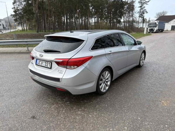 Hyundai i40 2013 Viļņa, ar dzinēja tilpumu 1.70 L un nobraukumu 193 tūkst. km par 4450 €, foto 5 vietnē AUTOMOTO.COM.LV