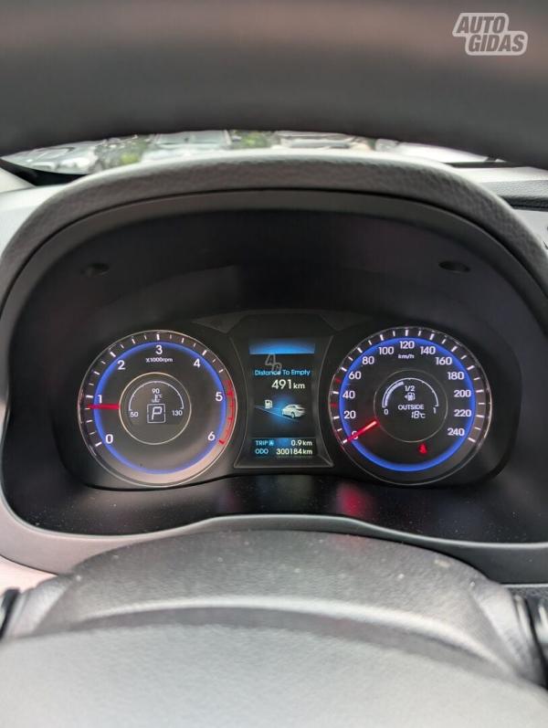 Hyundai i40 2013 Viļņa, ar dzinēja tilpumu 1.70 L un nobraukumu 300 tūkst. km par 3300 €, foto 5 vietnē AUTOMOTO.COM.LV