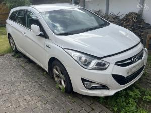 Хендай и40 2013 в Паневежис, объемом двигателя 1.70 л и пробегом 230 тыс. км за 1650 €, фото 3 на AUTOMOTO.COM.LV