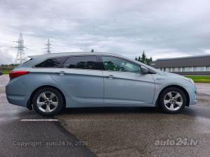 Hyundai i40 2013 in Tallinn, with an engine capacity of 1.70 L and mileage of 105 thousand km for 5749 €, photo 10 on AUTOMOTO.COM.LV