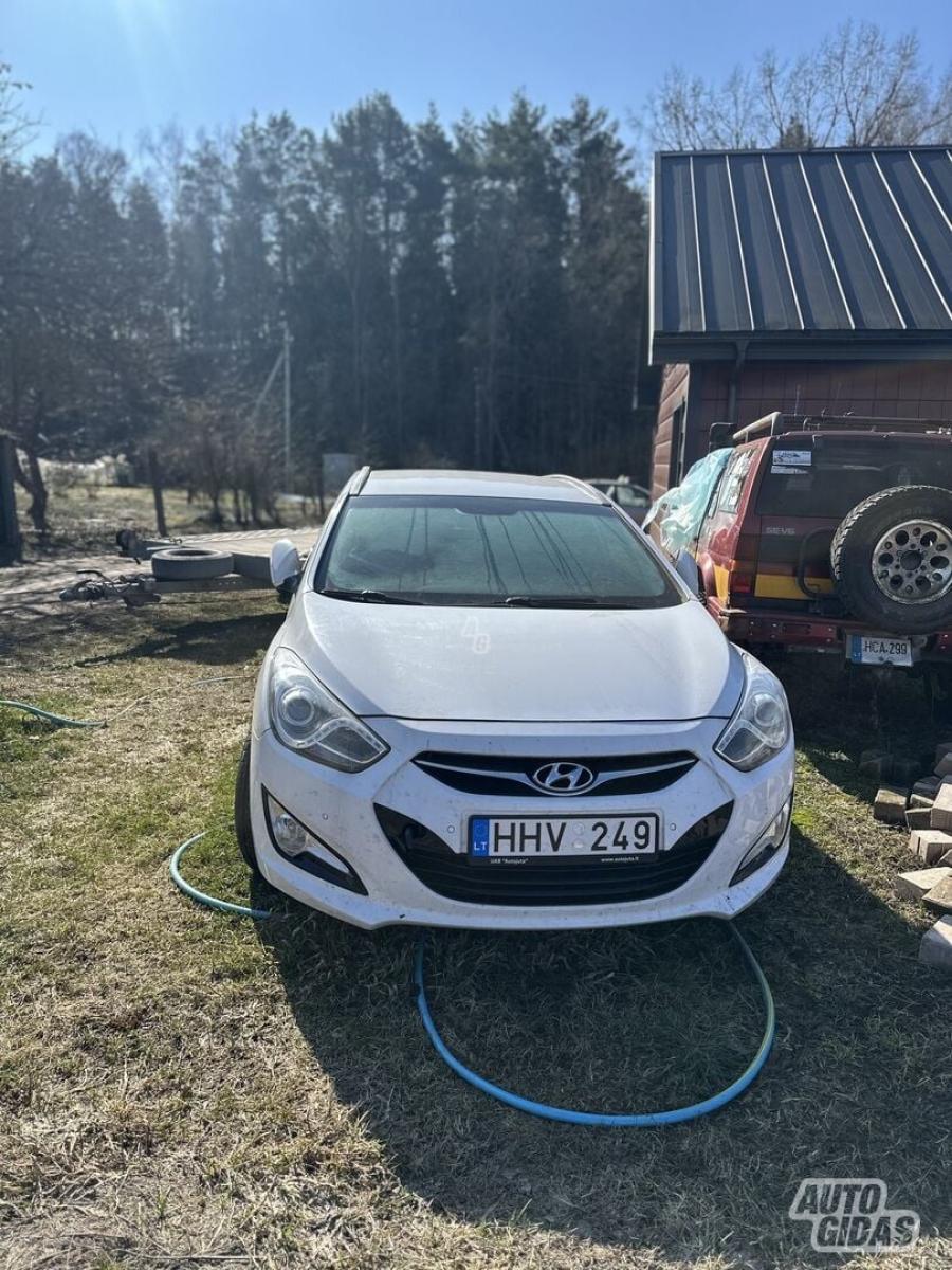 Hyundai i40 2014 Kauņa, ar dzinēja tilpumu 1.70 L un nobraukumu 216 tūkst. km par 2400 €, foto 1 vietnē AUTOMOTO.COM.LV