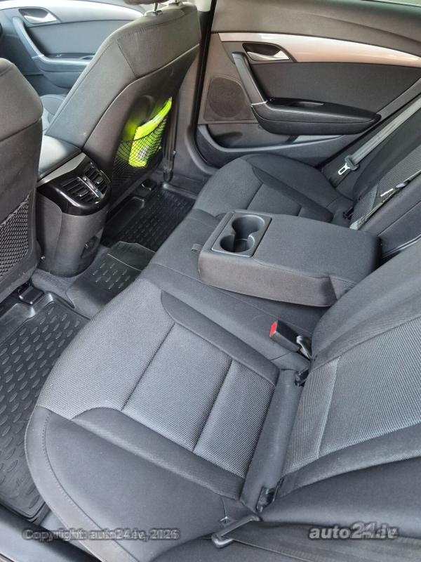 Hyundai i40 2014 in Tallinn, with an engine capacity of 1.60 L and mileage of 149 thousand km for 6490 €, photo 10 on AUTOMOTO.COM.LV