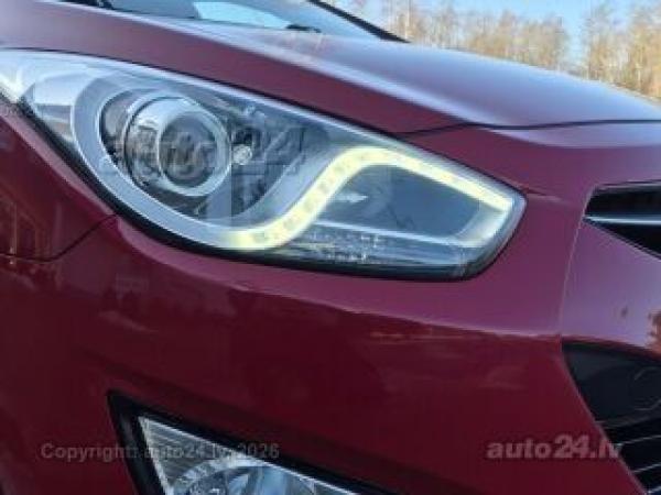 Hyundai i40 2014 in Tallinn, with an engine capacity of 1.60 L and mileage of 149 thousand km for 6490 €, photo 9 on AUTOMOTO.COM.LV