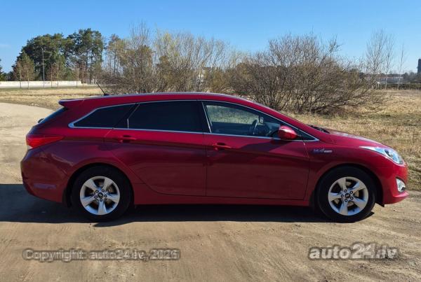 Hyundai i40 2014 in Tallinn, with an engine capacity of 1.60 L and mileage of 149 thousand km for 6490 €, photo 8 on AUTOMOTO.COM.LV