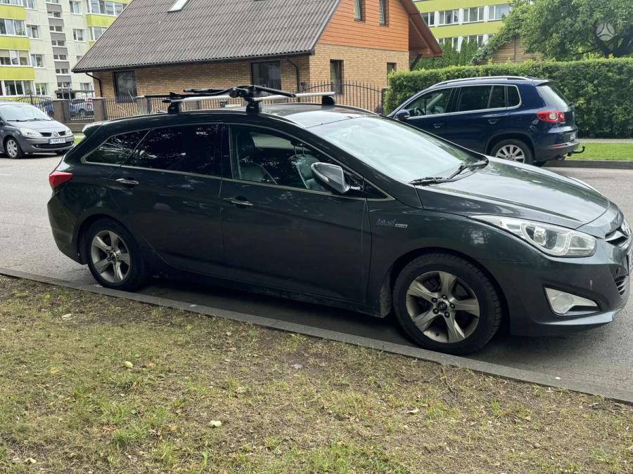 Хендай и40 2014 в Ионава, объемом двигателя 1.69 л и пробегом 370 тыс. км за 1000 €, фото 1 на AUTOMOTO.COM.LV