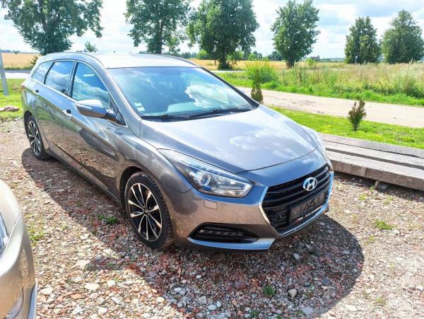 Hyundai i40 2015 Panevēža, ar dzinēja tilpumu 1.69 L un nobraukumu 262 tūkst. km par 3000 €, foto 1 vietnē AUTOMOTO.COM.LV