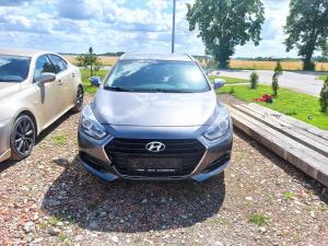 Hyundai i40 2015 Panevēža, ar dzinēja tilpumu 1.69 L un nobraukumu 262 tūkst. km par 3000 €, foto 3 vietnē AUTOMOTO.COM.LV