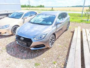 Hyundai i40 2015 Panevēža, ar dzinēja tilpumu 1.69 L un nobraukumu 262 tūkst. km par 3000 €, foto 4 vietnē AUTOMOTO.COM.LV