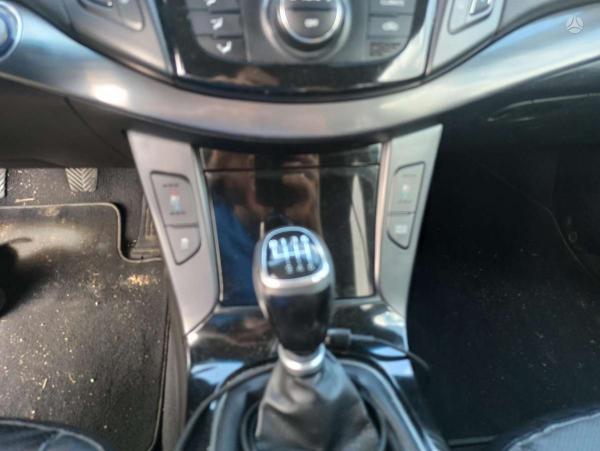 Hyundai i40 2015 Panevēža, ar dzinēja tilpumu 1.69 L un nobraukumu 262 tūkst. km par 3000 €, foto 10 vietnē AUTOMOTO.COM.LV