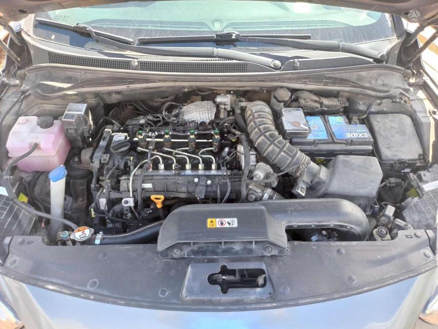 Hyundai i40 2015 Panevēža, ar dzinēja tilpumu 1.69 L un nobraukumu 262 tūkst. km par 3000 €, foto 13 vietnē AUTOMOTO.COM.LV