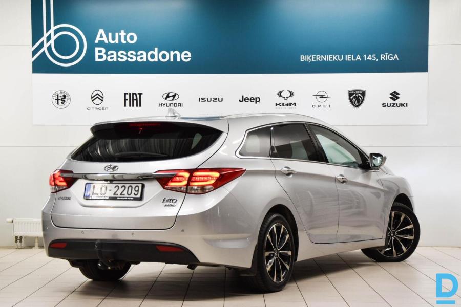 Hyundai i40 2018 in Riga, with an engine capacity of 1.70 L and mileage of 165 thousand km for 9490 €, photo 3 on AUTOMOTO.COM.LV