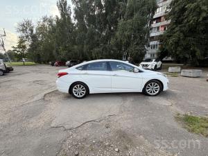 Белый Хендай и40 2012 в Рига, объемом двигателя 2.00 л и пробегом 205 тыс. км за 4950 €, фото 6 на AUTOMOTO.COM.LV