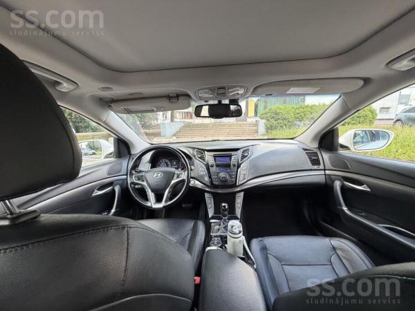 White Hyundai i40 2012 in Riga, with an engine capacity of 2.00 L and mileage of 205 thousand km for 4950 €, photo 7 on AUTOMOTO.COM.LV