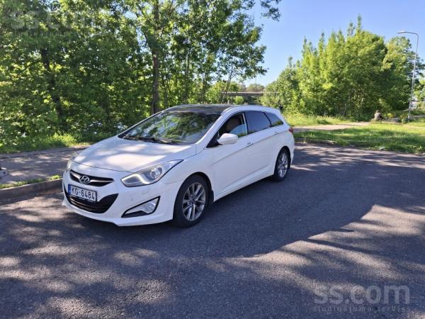 Balts Hyundai i40 2014 Rīga, ar dzinēja tilpumu 1.70 L un nobraukumu 309 tūkst. km par 4650 €, foto 1 vietnē AUTOMOTO.COM.LV