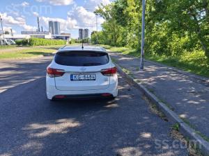 Белый Хендай и40 2014 в Рига, объемом двигателя 1.70 л и пробегом 309 тыс. км за 4650 €, фото 5 на AUTOMOTO.COM.LV