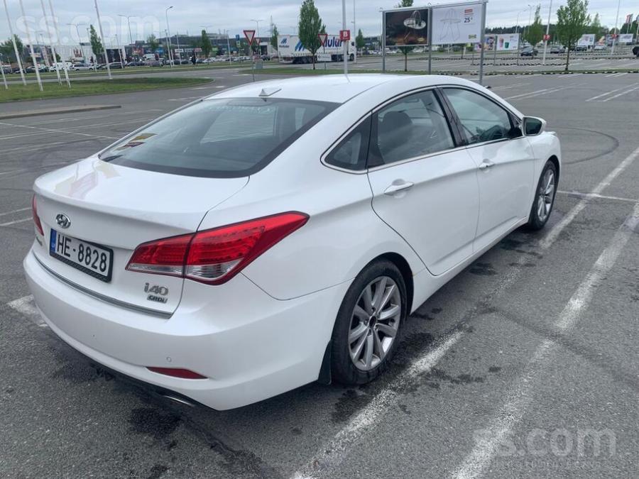 Balts Hyundai i40 2012 Rīga, ar dzinēja tilpumu 1.70 L un nobraukumu 188 tūkst. km par 5700 €, foto 4 vietnē AUTOMOTO.COM.LV