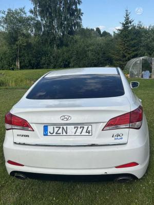 Balts Hyundai i40 2012 Kupiškis, ar dzinēja tilpumu 1.69 L un nobraukumu 283 tūkst. km par 4200 €, foto 5 vietnē AUTOMOTO.COM.LV