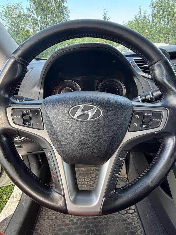 Balts Hyundai i40 2012 Kupiškis, ar dzinēja tilpumu 1.69 L un nobraukumu 283 tūkst. km par 4200 €, foto 7 vietnē AUTOMOTO.COM.LV