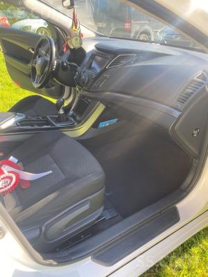 Balts Hyundai i40 2012 Rīga, ar dzinēja tilpumu 1.70 L un nobraukumu 423 tūkst. km par 2300 €, foto  vietnē AUTOMOTO.COM.LV