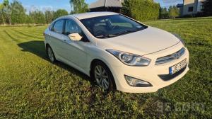 Balts Hyundai i40 2013 Ogre, ar dzinēja tilpumu 1.70 L un nobraukumu 189 tūkst. km par 4200 €, foto 3 vietnē AUTOMOTO.COM.LV