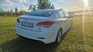 Balts Hyundai i40 2013 Ogre, ar dzinēja tilpumu 1.70 L un nobraukumu 189 tūkst. km par 4200 €, foto 5 vietnē AUTOMOTO.COM.LV