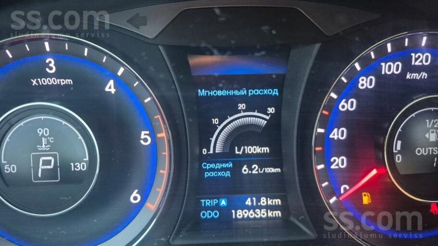 Balts Hyundai i40 2013 Ogre, ar dzinēja tilpumu 1.70 L un nobraukumu 189 tūkst. km par 4200 €, foto 8 vietnē AUTOMOTO.COM.LV