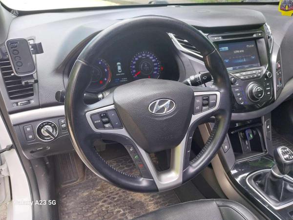 Balts Hyundai i40 2013 Tauragė, ar dzinēja tilpumu 1.69 L un nobraukumu 120 tūkst. km par 3499 €, foto 8 vietnē AUTOMOTO.COM.LV
