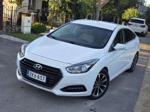 White Hyundai i40 2016 in Radviliskis, with an engine capacity of 1.69 L and mileage of 267 thousand km for 6450 €, photo 8 on AUTOMOTO.COM.LV