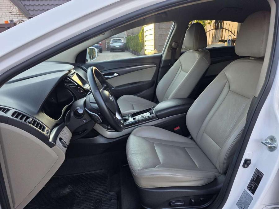 White Hyundai i40 2016 in Radviliskis, with an engine capacity of 1.69 L and mileage of 267 thousand km for 6450 €, photo 23 on AUTOMOTO.COM.LV
