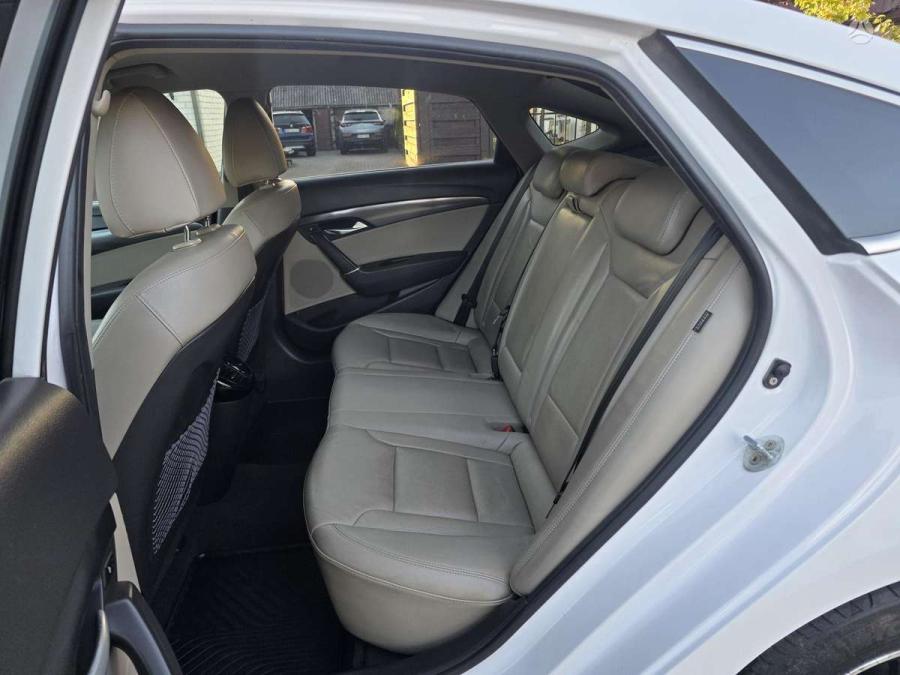 White Hyundai i40 2016 in Radviliskis, with an engine capacity of 1.69 L and mileage of 267 thousand km for 6450 €, photo 25 on AUTOMOTO.COM.LV