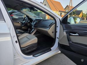 White Hyundai i40 2016 in Radviliskis, with an engine capacity of 1.69 L and mileage of 267 thousand km for 6450 €, photo 26 on AUTOMOTO.COM.LV