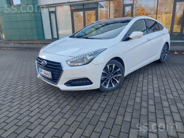 Balts Hyundai i40 2017 Tukums, ar dzinēja tilpumu 1.70 L un nobraukumu 248 tūkst. km par 7200 €, foto 1 vietnē AUTOMOTO.COM.LV