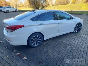 Balts Hyundai i40 2017 Tukums, ar dzinēja tilpumu 1.70 L un nobraukumu 248 tūkst. km par 7200 €, foto 4 vietnē AUTOMOTO.COM.LV