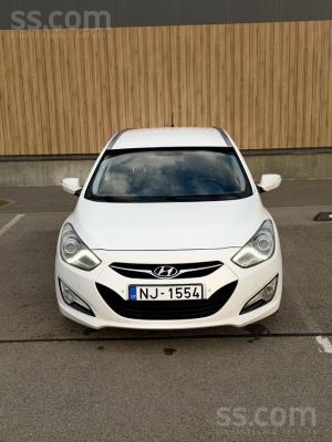 Белый Хендай и40 2011 в Рига, объемом двигателя 1.70 л и пробегом 266 тыс. км за 4790 €, фото  на AUTOMOTO.COM.LV