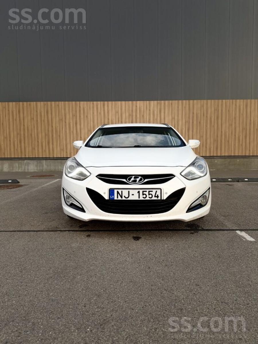 Balts Hyundai i40 2011 Rīga, ar dzinēja tilpumu 1.70 L un nobraukumu 266 tūkst. km par 4790 €, foto 3 vietnē AUTOMOTO.COM.LV