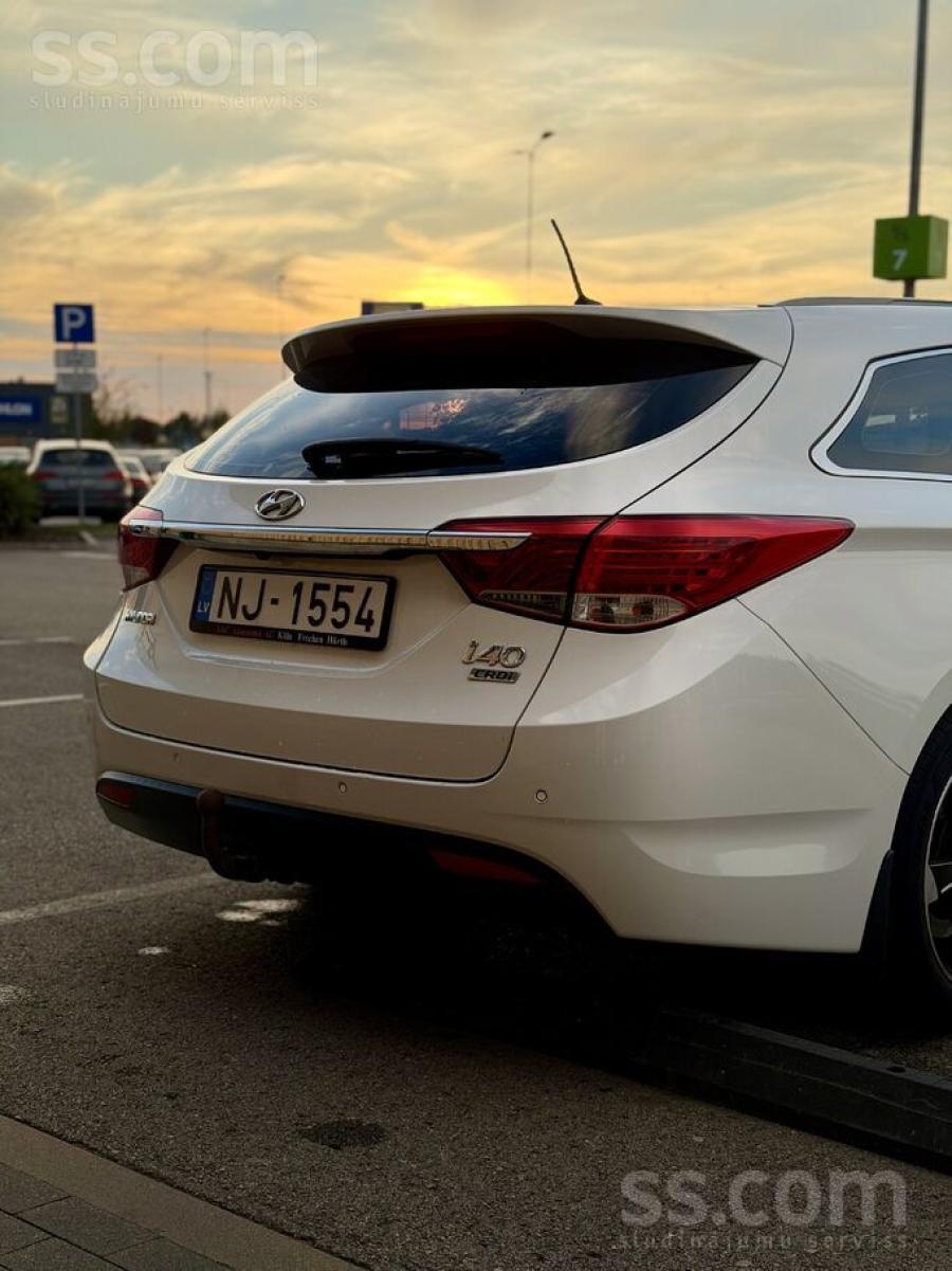 Balts Hyundai i40 2011 Rīga, ar dzinēja tilpumu 1.70 L un nobraukumu 266 tūkst. km par 4790 €, foto 6 vietnē AUTOMOTO.COM.LV