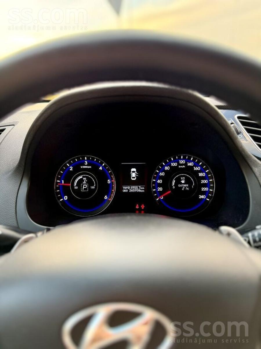 Balts Hyundai i40 2011 Rīga, ar dzinēja tilpumu 1.70 L un nobraukumu 266 tūkst. km par 4790 €, foto 11 vietnē AUTOMOTO.COM.LV