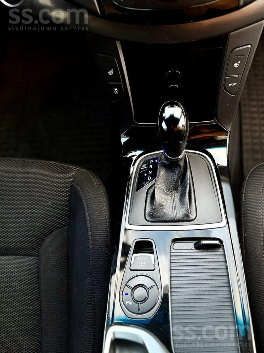 Balts Hyundai i40 2011 Rīga, ar dzinēja tilpumu 1.70 L un nobraukumu 266 tūkst. km par 4790 €, foto 13 vietnē AUTOMOTO.COM.LV