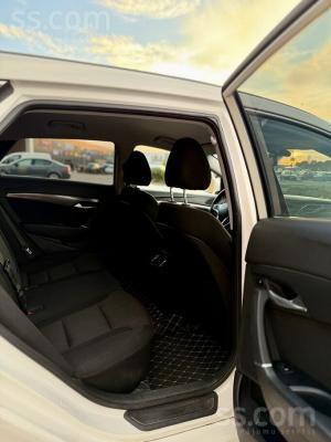Balts Hyundai i40 2011 Rīga, ar dzinēja tilpumu 1.70 L un nobraukumu 266 tūkst. km par 4790 €, foto 15 vietnē AUTOMOTO.COM.LV