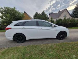 Balts Hyundai i40 2011 Kauņa, ar dzinēja tilpumu 1.69 L un nobraukumu 267 tūkst. km par 3200 €, foto 6 vietnē AUTOMOTO.COM.LV