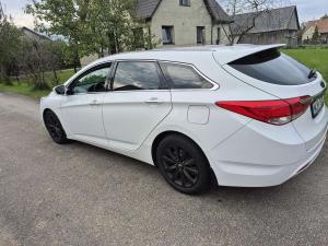 Balts Hyundai i40 2011 Kauņa, ar dzinēja tilpumu 1.69 L un nobraukumu 267 tūkst. km par 3200 €, foto 7 vietnē AUTOMOTO.COM.LV