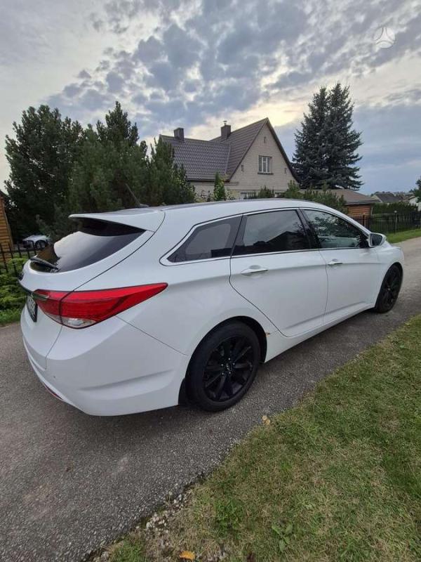 Balts Hyundai i40 2011 Kauņa, ar dzinēja tilpumu 1.69 L un nobraukumu 267 tūkst. km par 3200 €, foto 8 vietnē AUTOMOTO.COM.LV