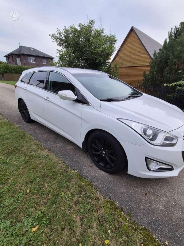 Balts Hyundai i40 2011 Kauņa, ar dzinēja tilpumu 1.69 L un nobraukumu 267 tūkst. km par 3200 €, foto 9 vietnē AUTOMOTO.COM.LV